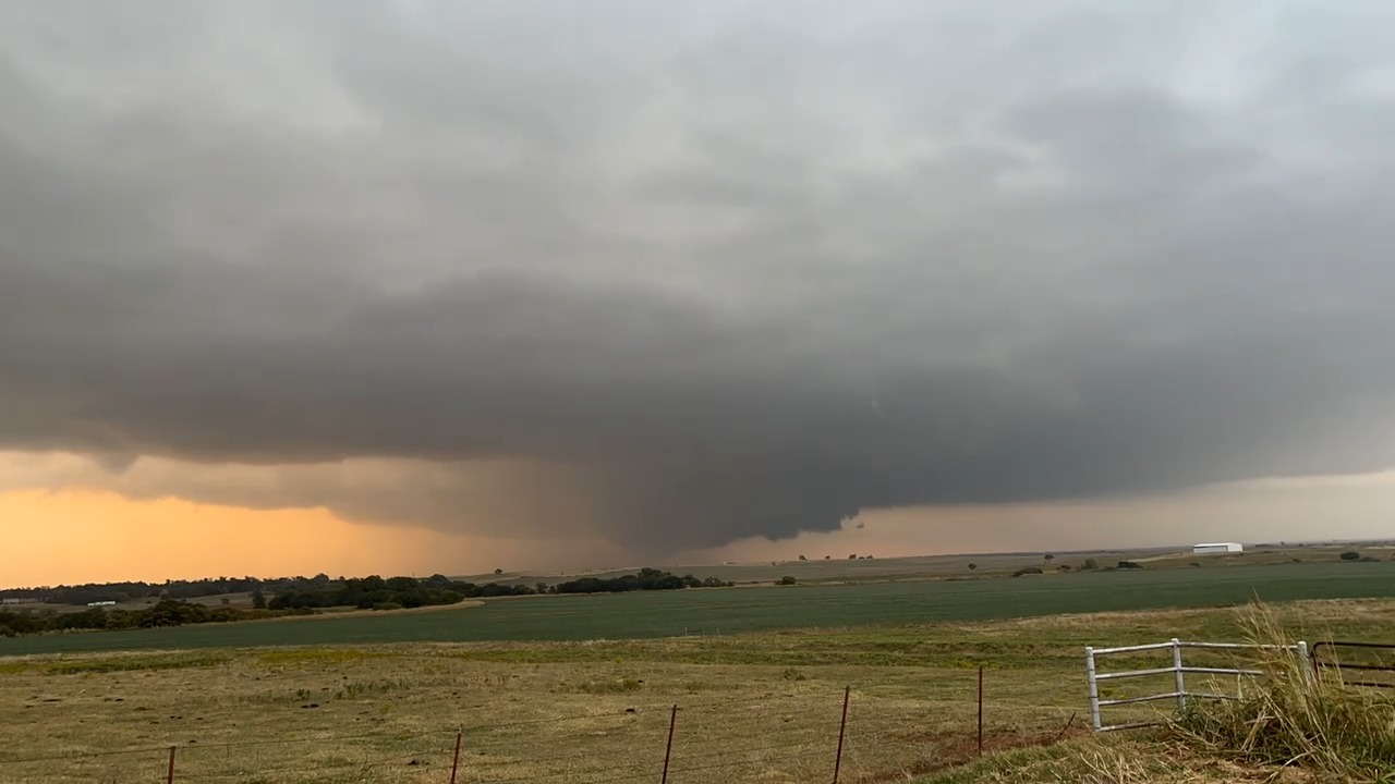 Supercell Forms Over Field in Elk City of US State of Oklahoma | Jukin ...