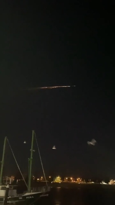 Meteor Cluster in Night Sky | Jukin Licensing