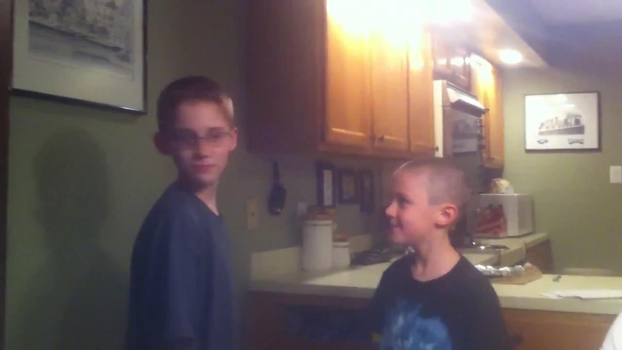 Kids do slight contortion and fun tricks | Jukin Licensing