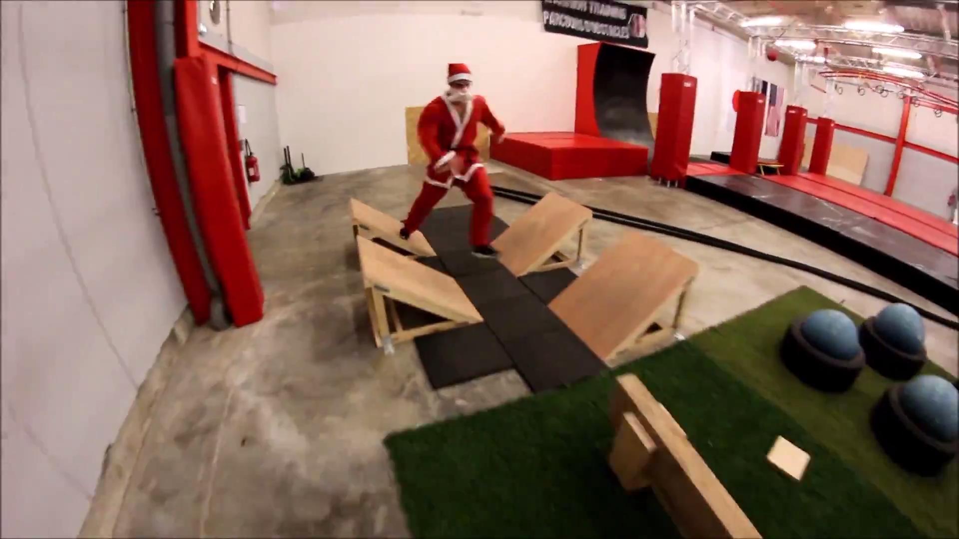 Costumed Santa Completes Obstacle Course | Jukin Licensing
