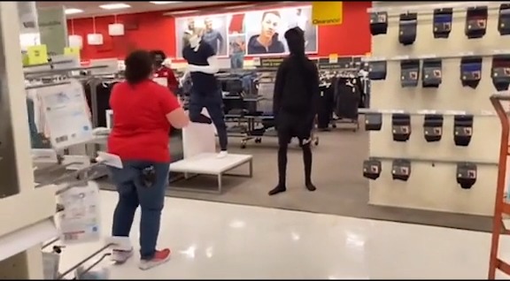 Prankster Pretending To Be Mannequin Scares Department Store Employee ...