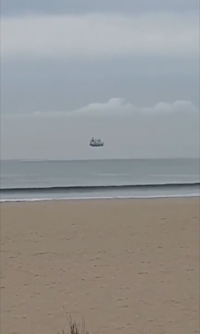 Floating Ship Causes Optical Illusion | Jukin Licensing
