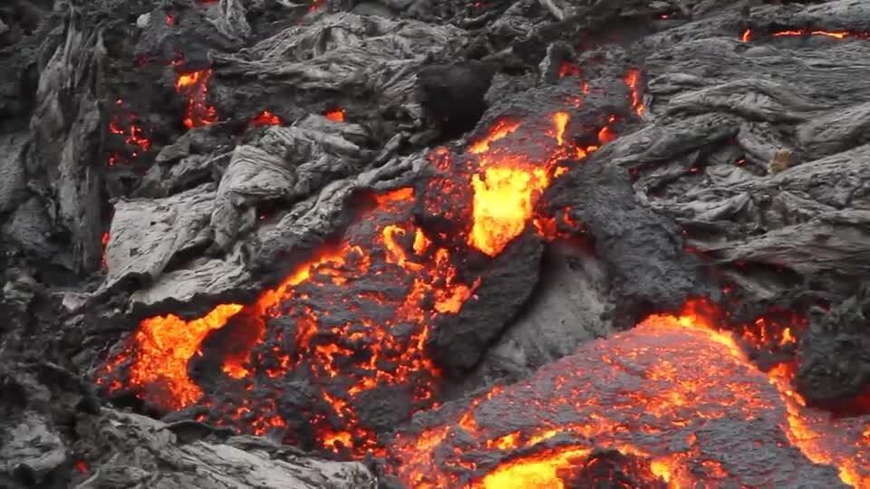 Side of Volcano Breaks Apart in Iceland | Jukin Licensing