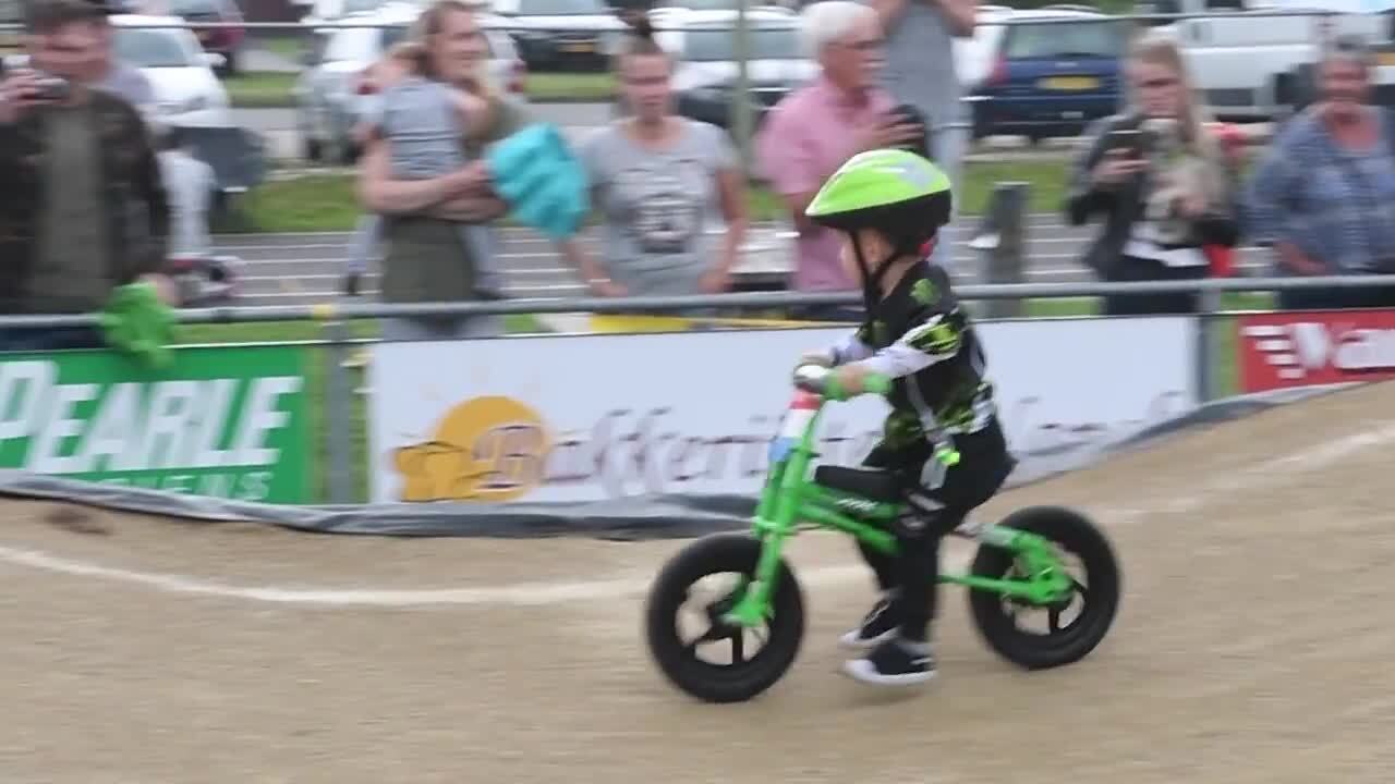Balance Bike Racer Turns Around at Finish Line | Jukin Licensing