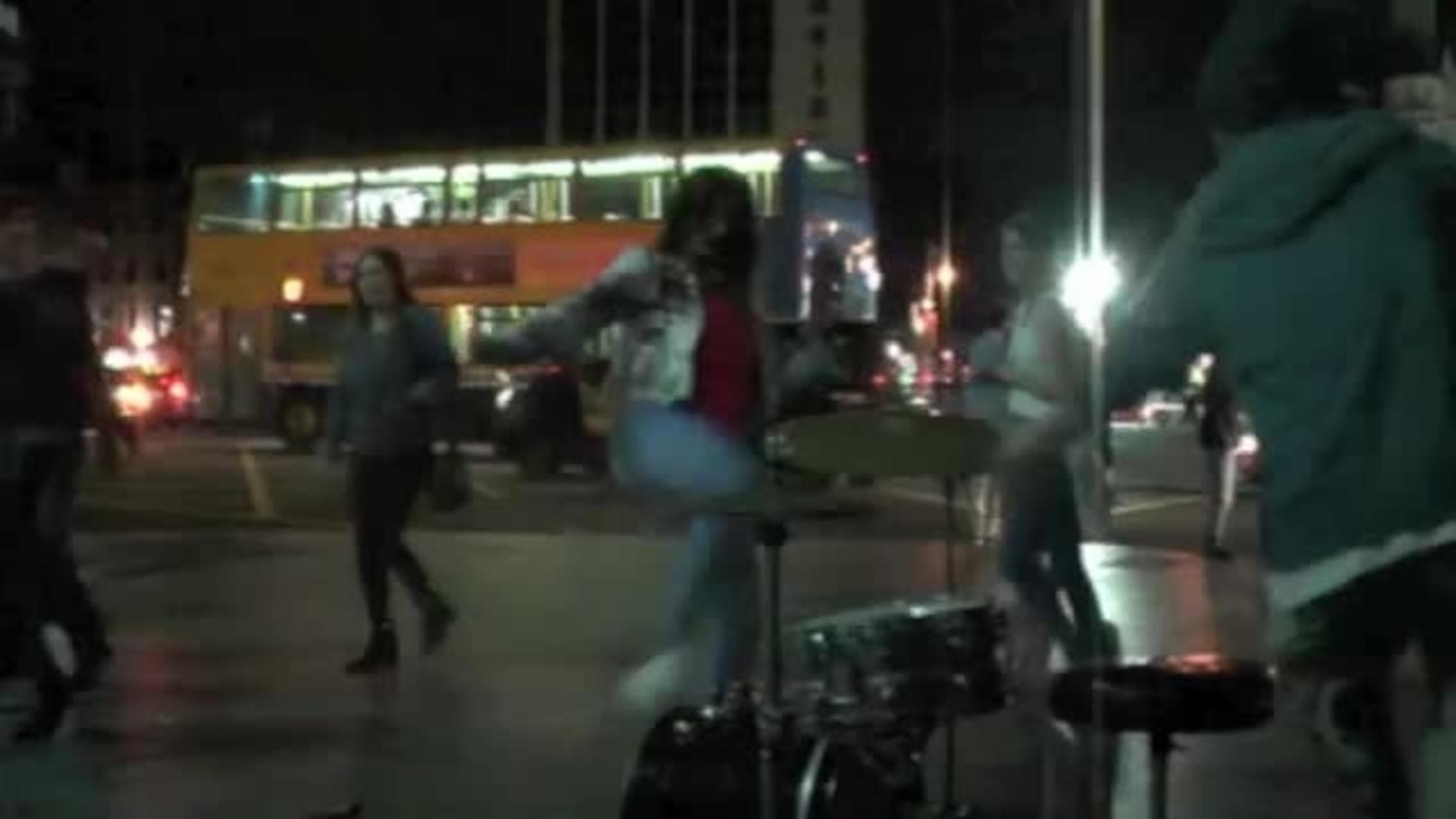 Girl Freaks Out on Street Performer | Jukin Licensing