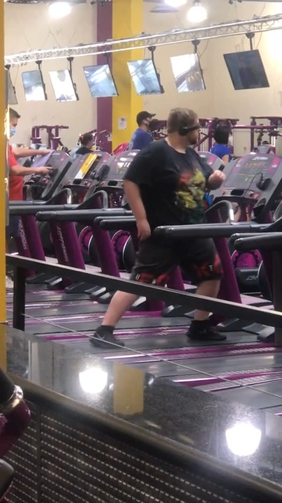 Man on Treadmill Showcases Dance Skill | Jukin Licensing