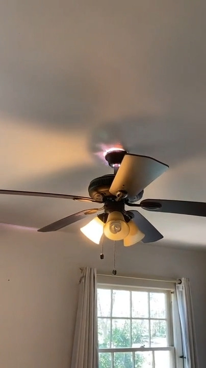 Short Circuit Inside Ceiling Fan Causes Large Sparks and Loud Noise ...
