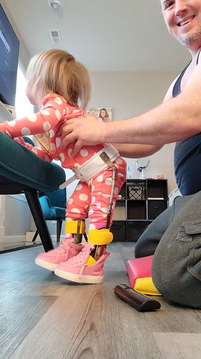Toddler Stands Up For First Time With Help of Her Leg Braces | Jukin ...