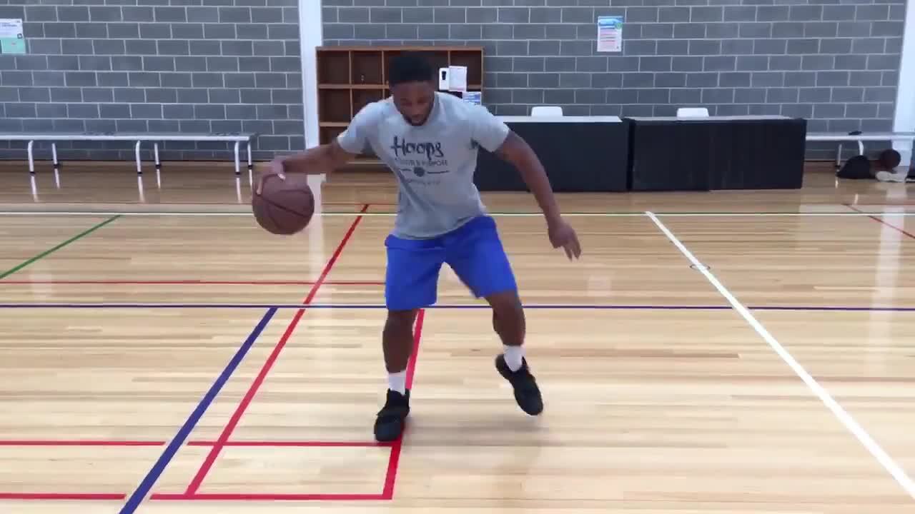 Expert Basketball Player Shows Off Amazing Ball Handling Skills | Jukin ...