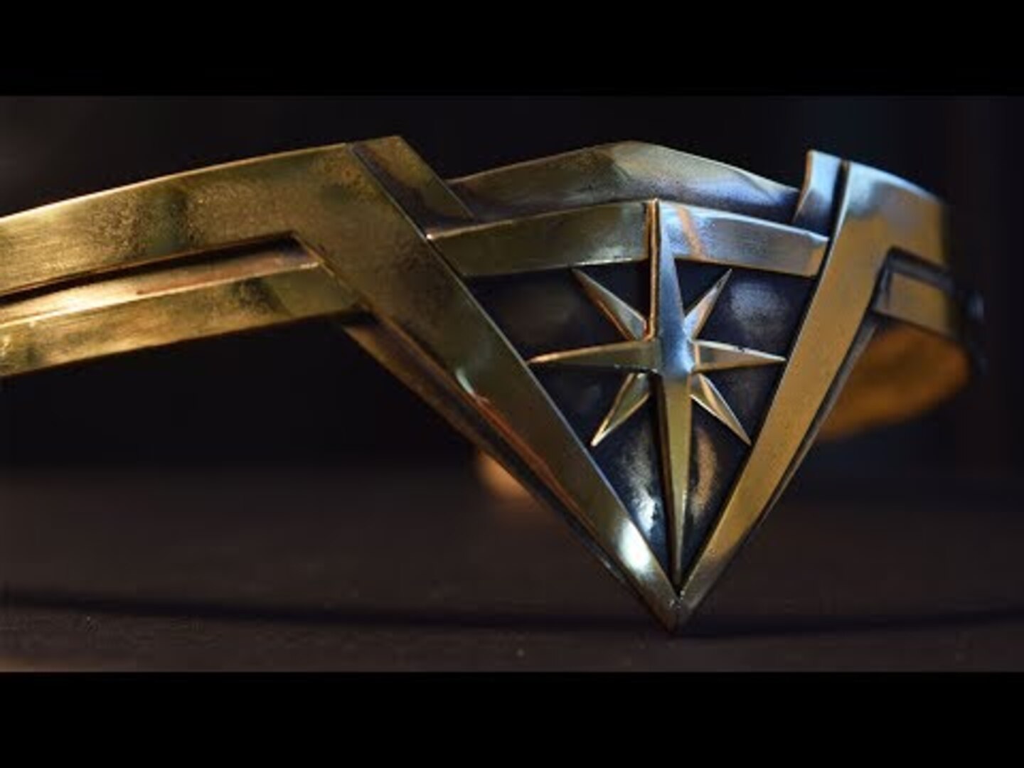 Man Makes Metal Tiara | Jukin Licensing