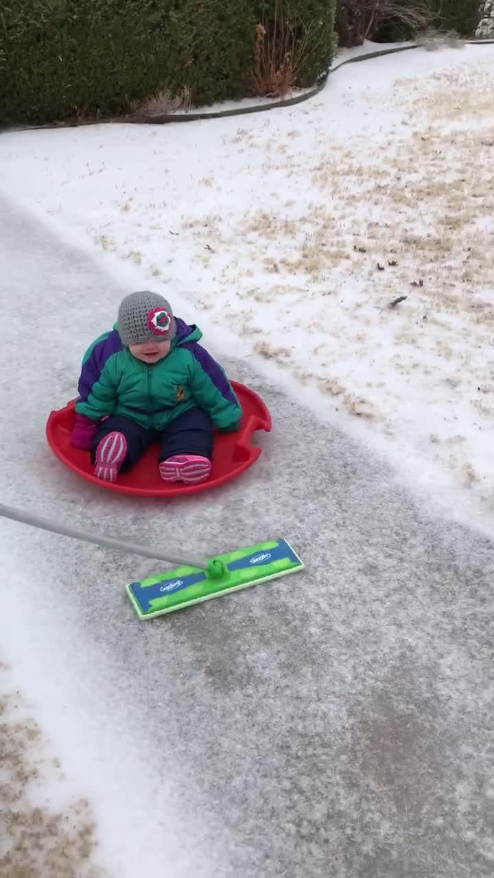 Baby Curling on Ice | Jukin Licensing