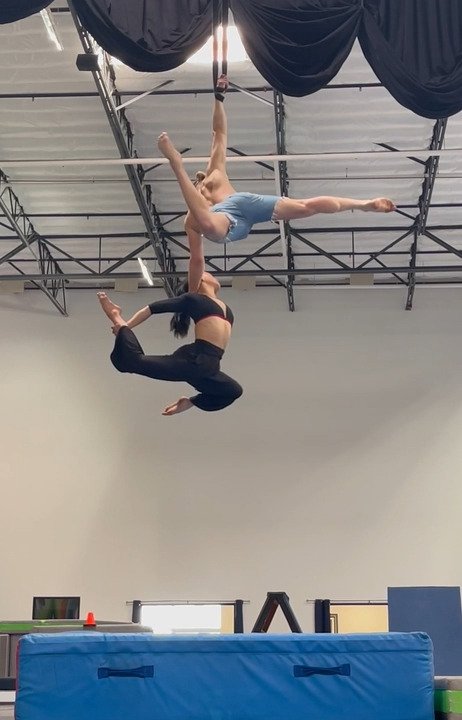 Aerial Strap Duo Performs Amazing Stunts During Practice | Jukin Licensing