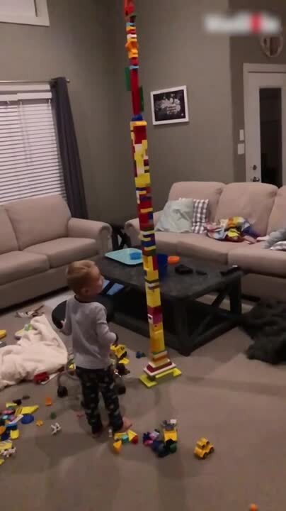 Little Kid Knocks Down Toy Brick Tower | Jukin Licensing