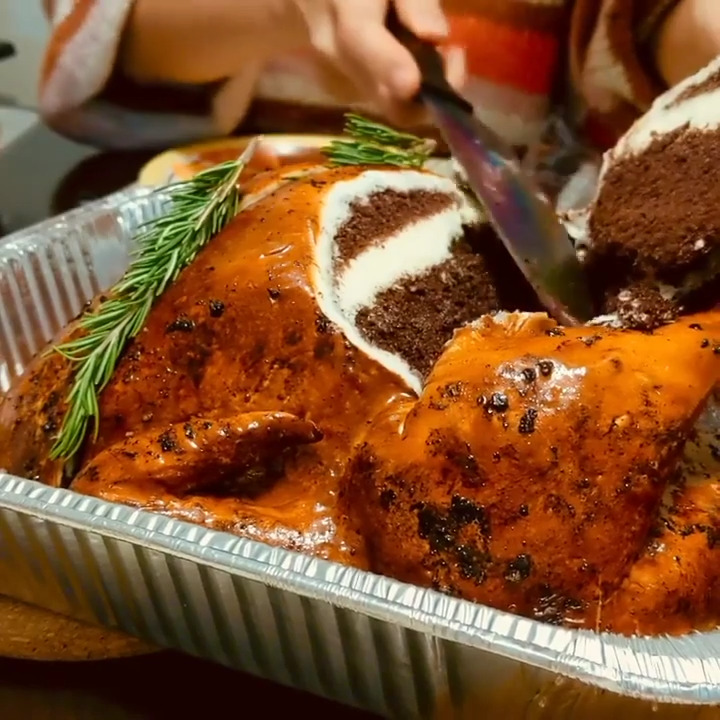Person Makes Realistic Turkey-Shaped Cake to Surprise Family | Jukin ...