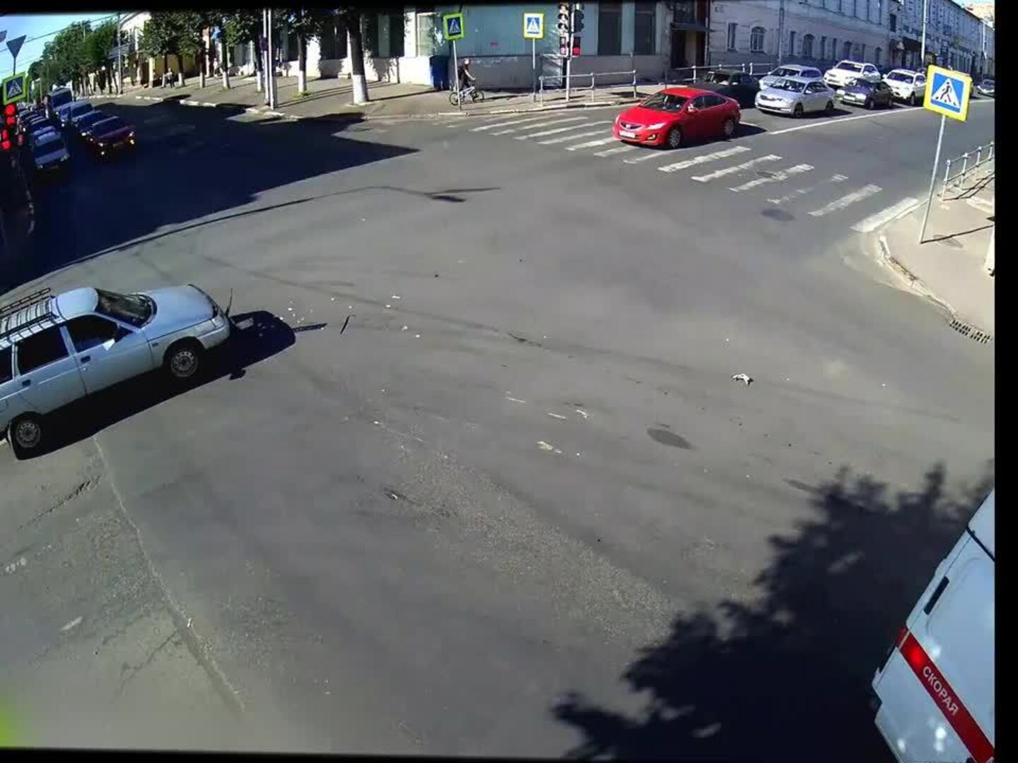 Motorcyclist Struck by Car in Russia | Jukin Licensing
