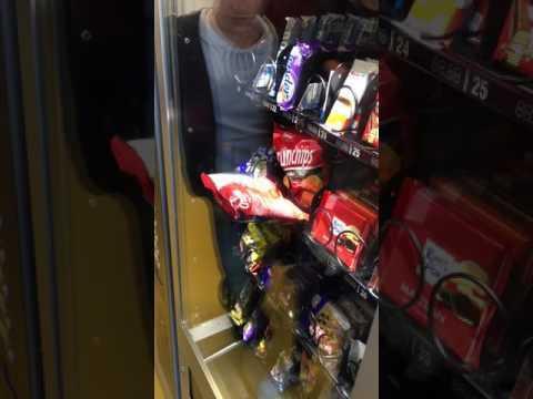 Food Gets Stuck in Vending Machine | Jukin Licensing