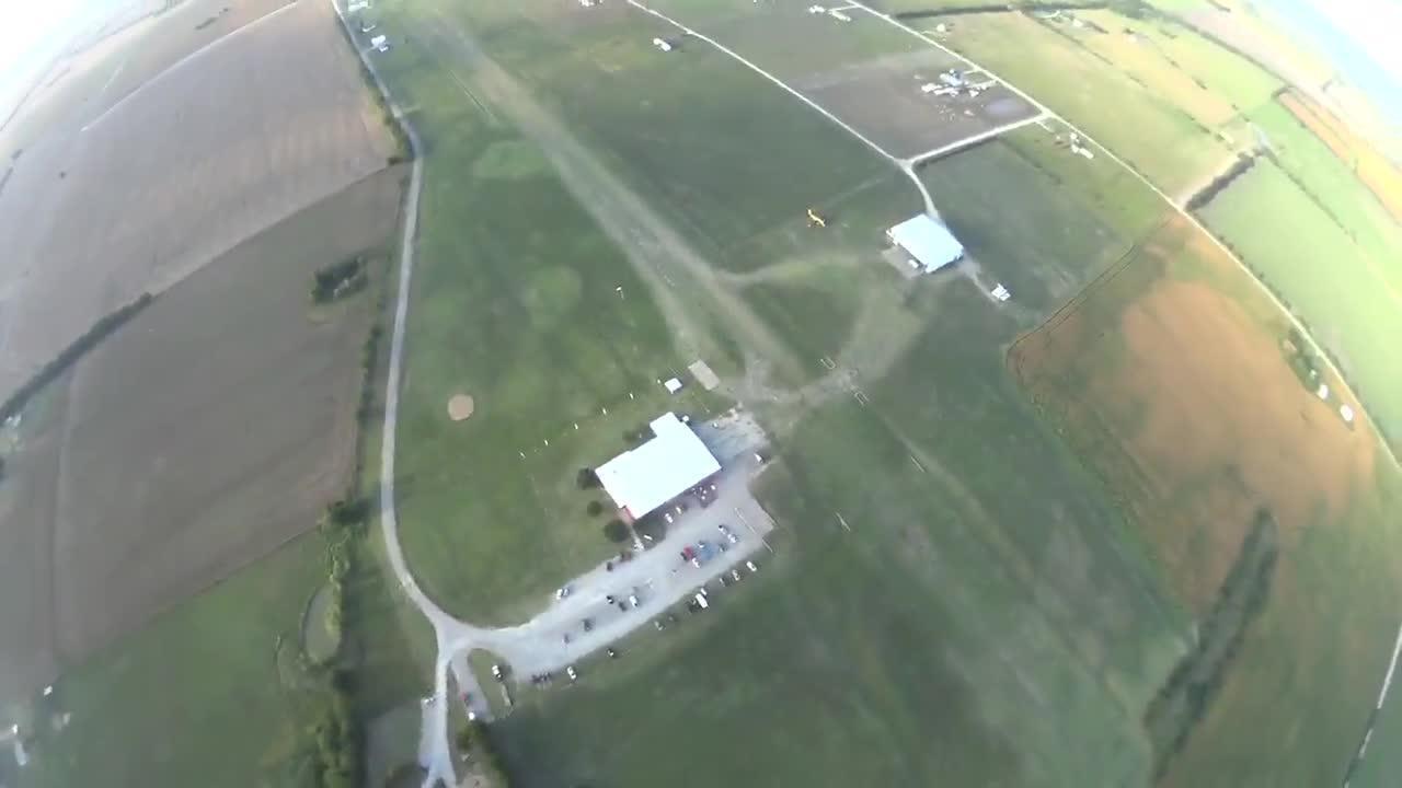 Skydiver Lands Immediately to Save Another Diver Stuck Mid-Air in ...