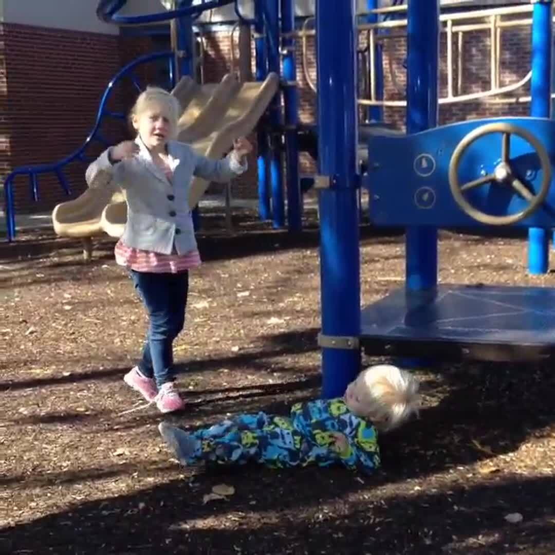 Big Sister Accidentally Kicks Brother in Head | Jukin Licensing