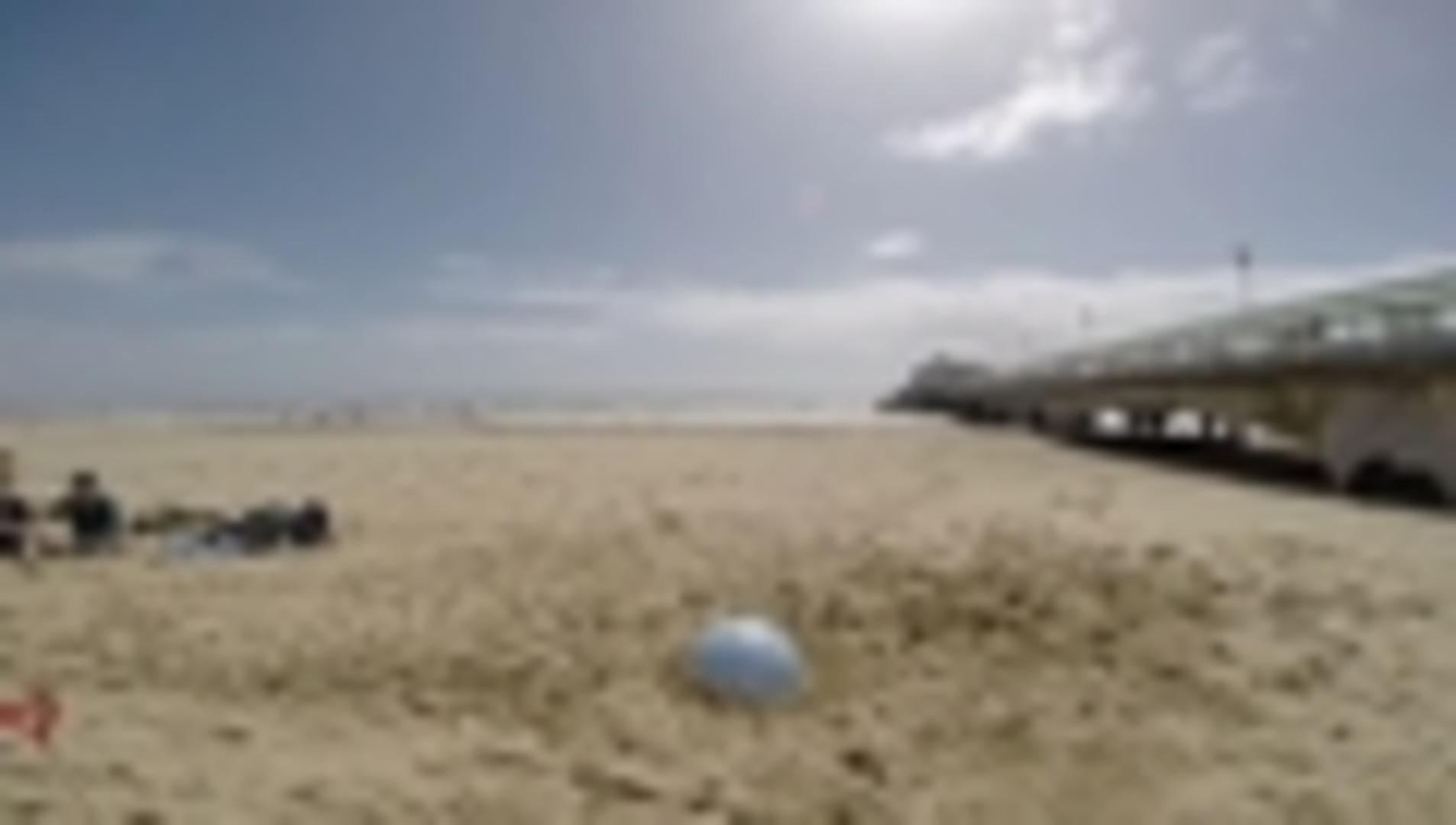 Double Side Flip Off Beach Ball Fail | Jukin Licensing