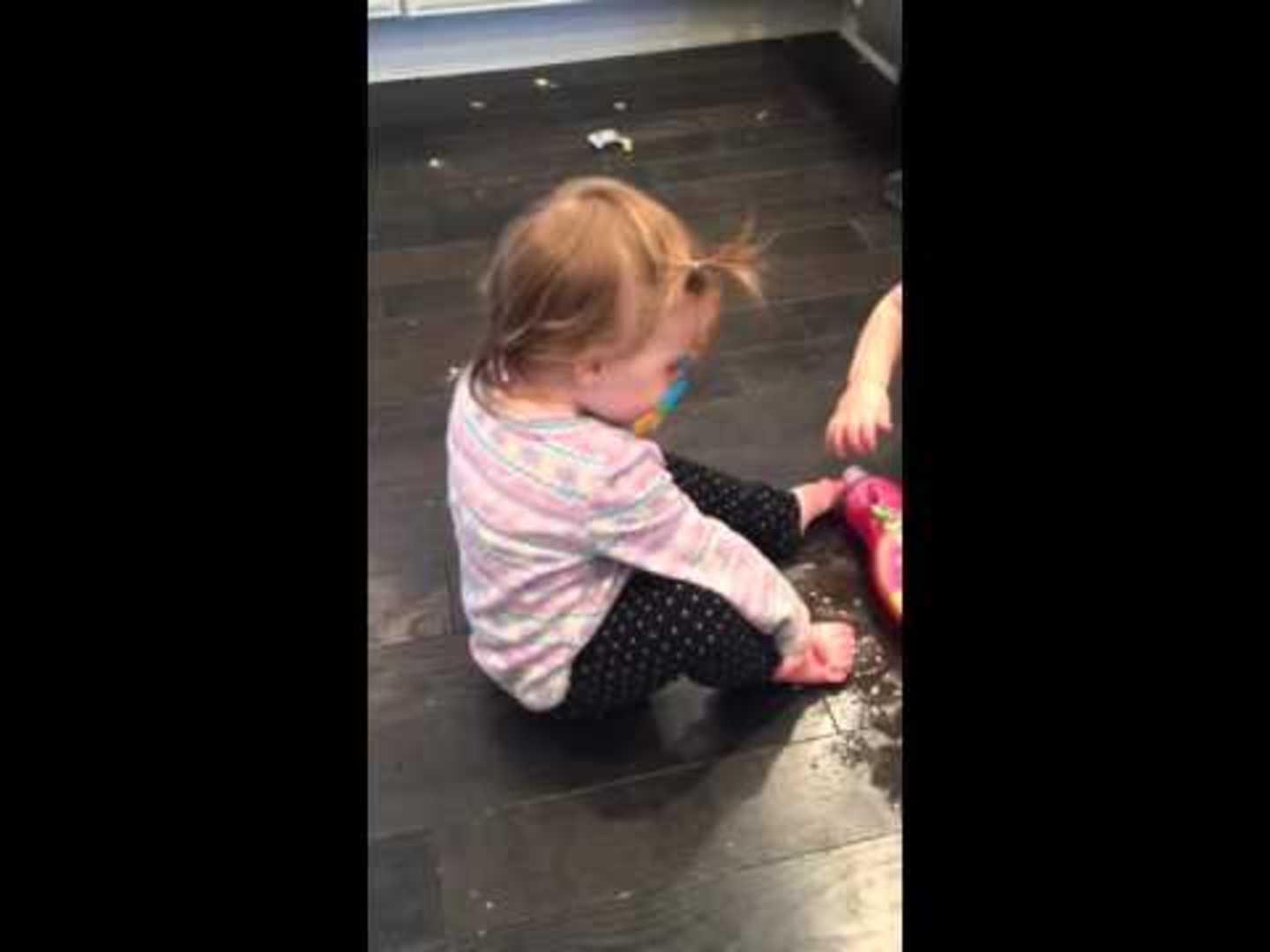 Babies Spill Dish Soap on Floor | Jukin Licensing