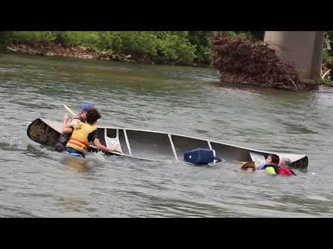 People Fall in Water as Boat Abruptly Hits Rock and Flips Over | Jukin ...