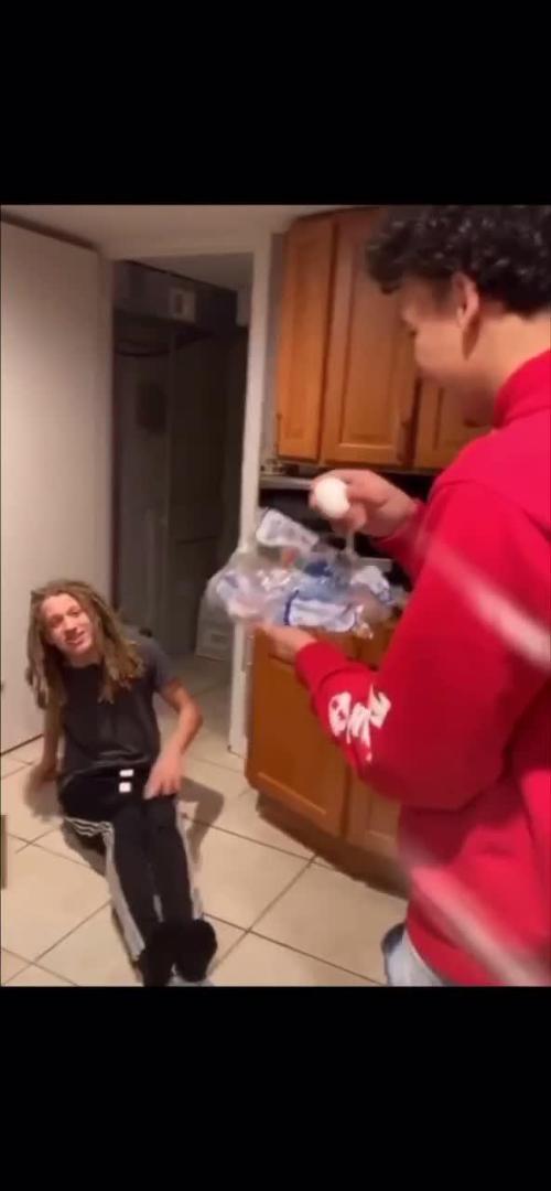 Guy Gets Pranked by Cousin and Gets a Face-Full of Egg Yolk | Jukin ...