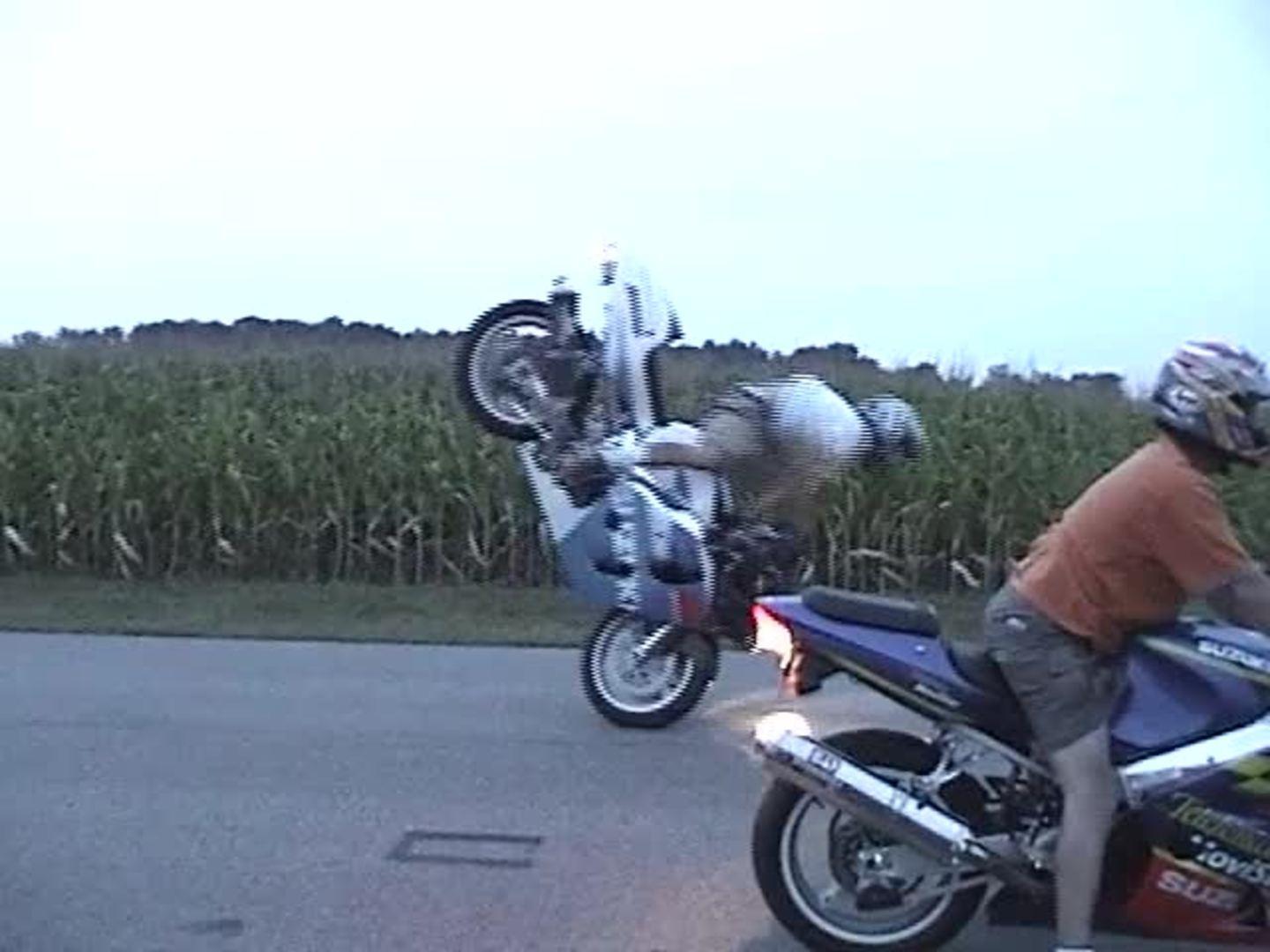 Stu Stoppie Crash | Jukin Licensing