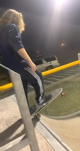 Guy Breaks His Wrist After Falling Off Ramp While Skateboarding For ...