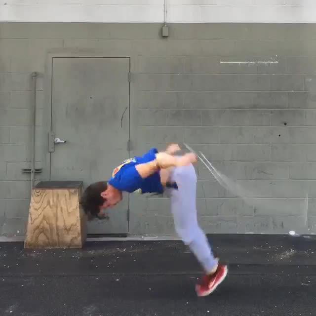 Guy Performs Handstands While Jumping Rope | Jukin Licensing