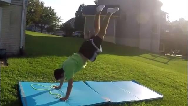 Guy Performs Flips While Jumping Rope | Jukin Licensing