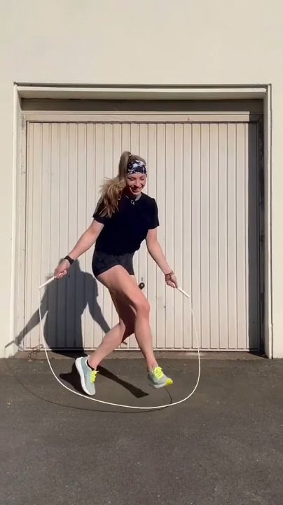 Grand World Champ Dances While Jumping Rope Fast | Jukin Licensing