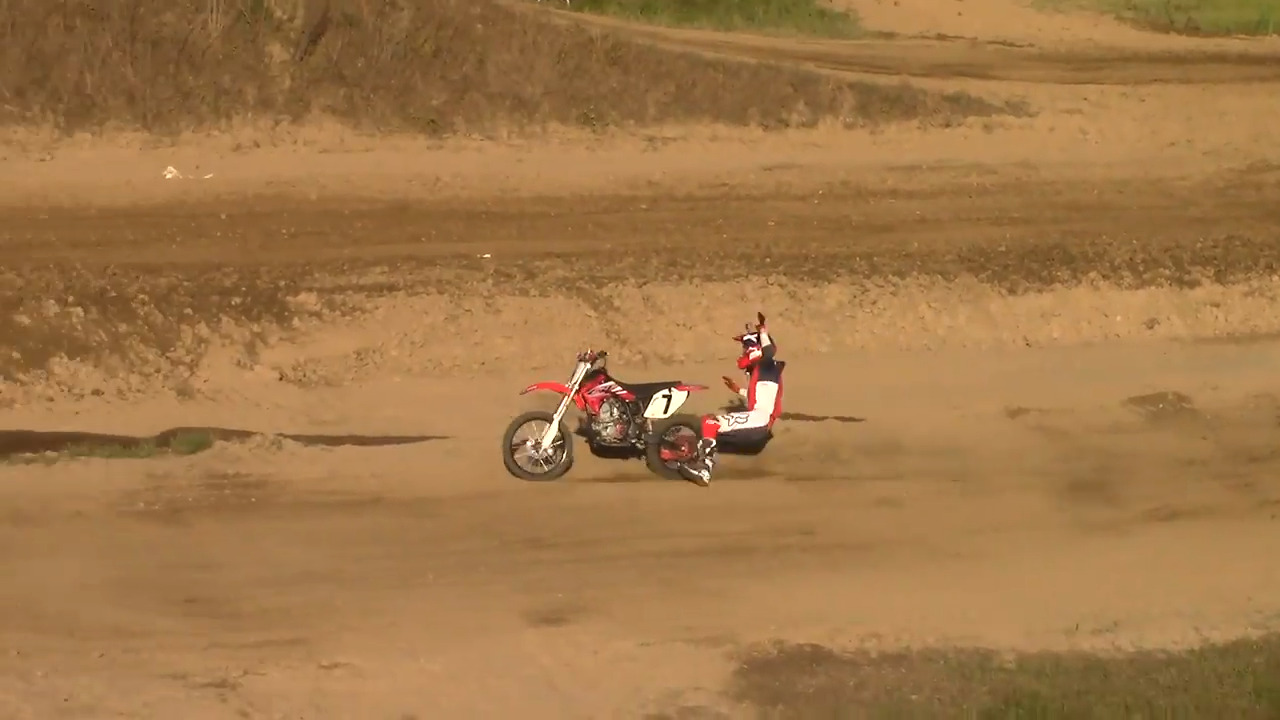 Rider Falls Off Dirt Bike After Fail Landing Jump During Race | Jukin ...