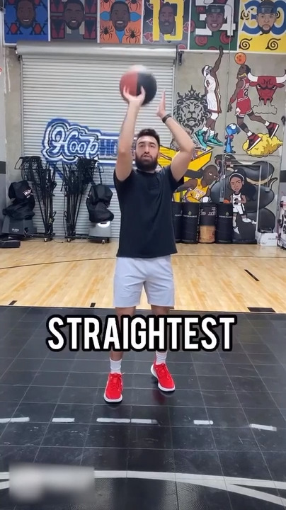 Guy Gives Tutorial on How to Take Basketball Shots | Jukin Licensing