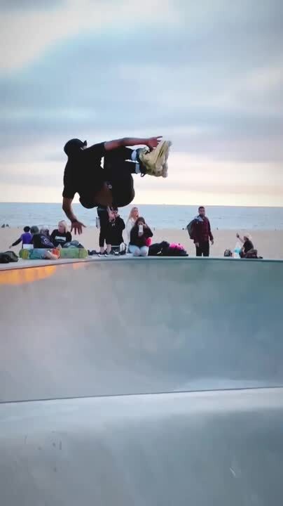 Guy Amazingly Flips of Ramps While Skating | Jukin Licensing