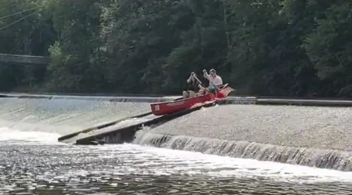 Canoe Flips Over When Duo Tries To Row Down Ramp | Jukin Licensing