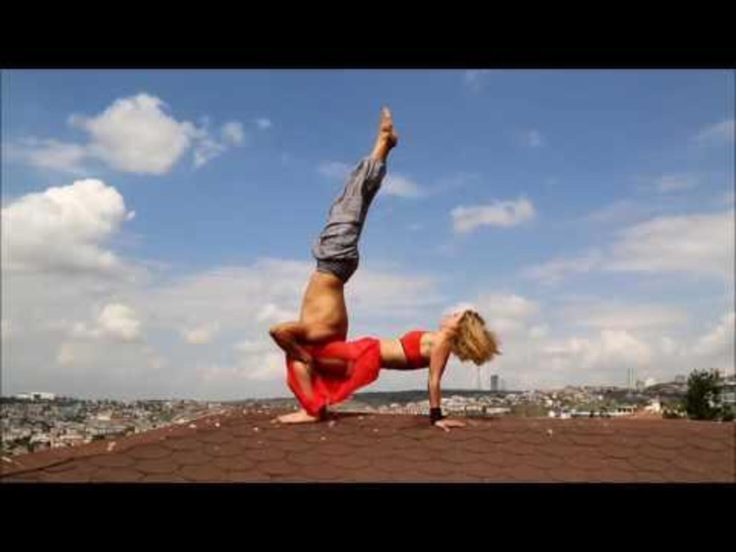 Man Handstands on Womans Thighs | Jukin Licensing