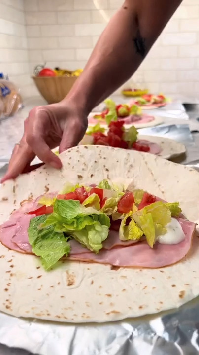 Easy Recipe for Delicious Beach Wraps | Jukin Licensing