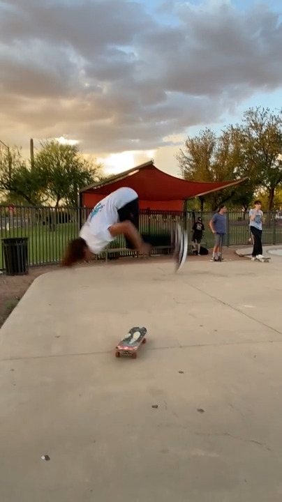 Guy Backflips While Skateboarding | Jukin Licensing