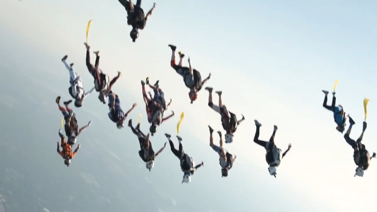 Norwegian Skydiving Squad Have Fun Time Skydiving in Florida | Jukin ...