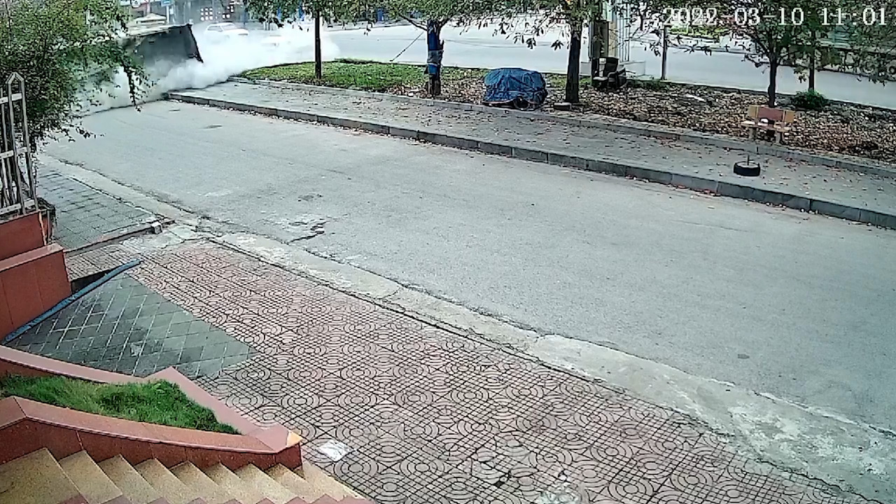 Truck Overturns Trying to Avoid Crash | Jukin Licensing