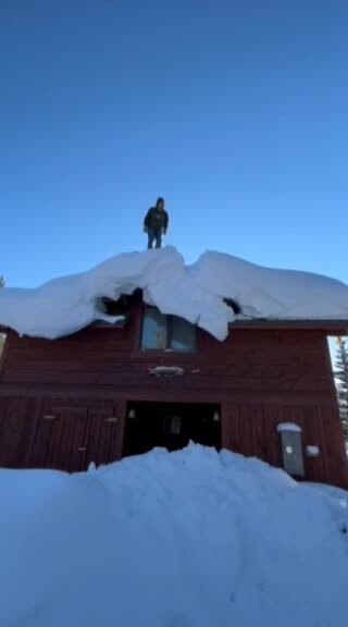 Man Falls From Roof as Snow Collapses | Jukin Licensing