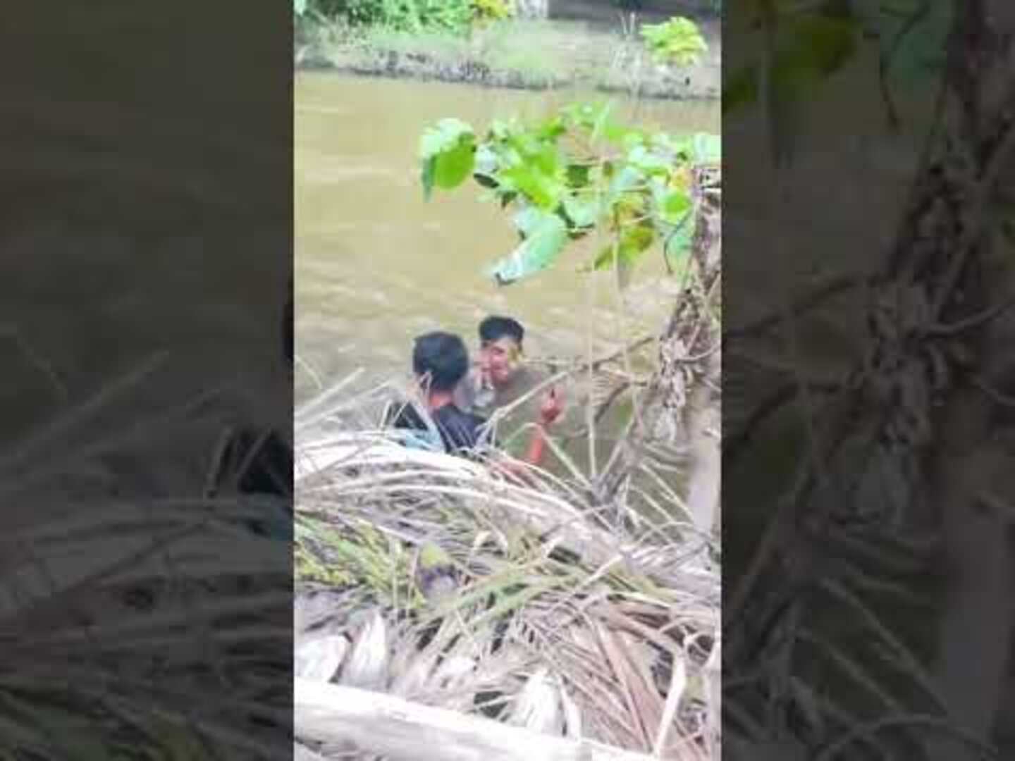 Guy Accidentally Falls in River While Trying toThrow his Friend in ...