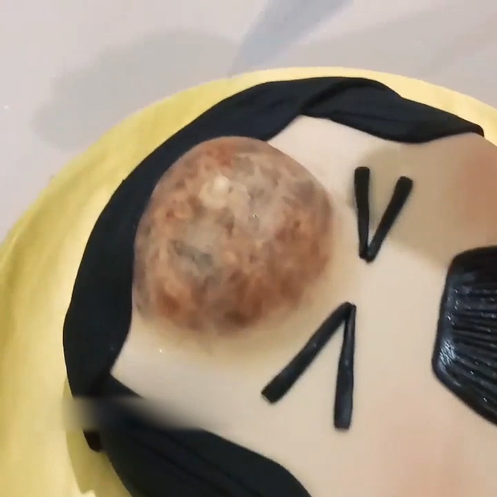 Large Zit Bursts on Pimple Cake | Jukin Licensing