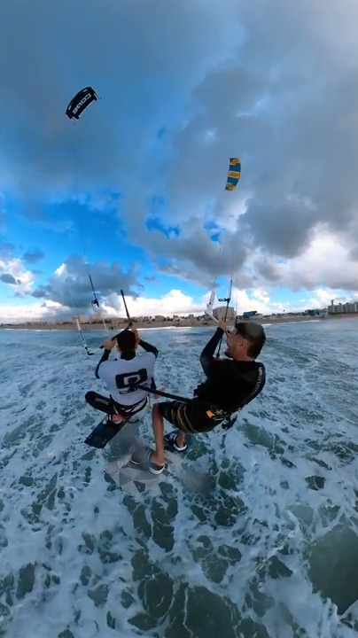 Kite Surfers Crash Into Each Other While Attempting to High Five ...