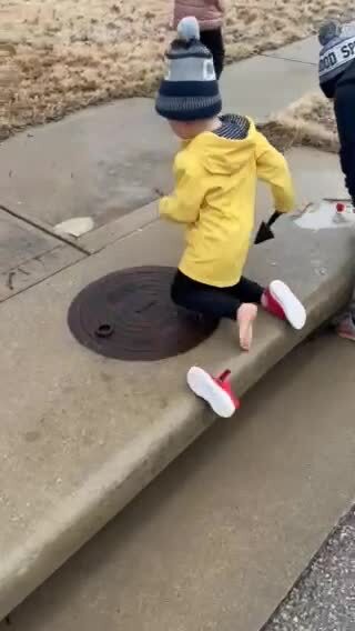 Kid Loses Shoe After It Slips Into Sewer | Jukin Licensing