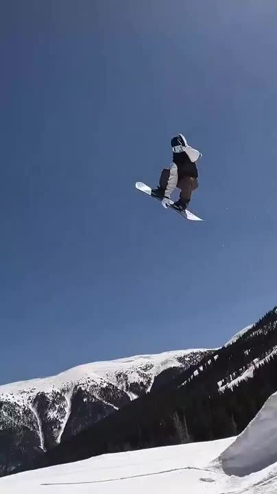Woman Does Flips While Snowboarding | Jukin Licensing