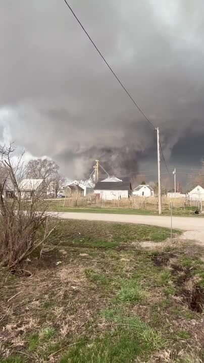 Huge Tornado Hits City in Iowa, USA | Jukin Licensing