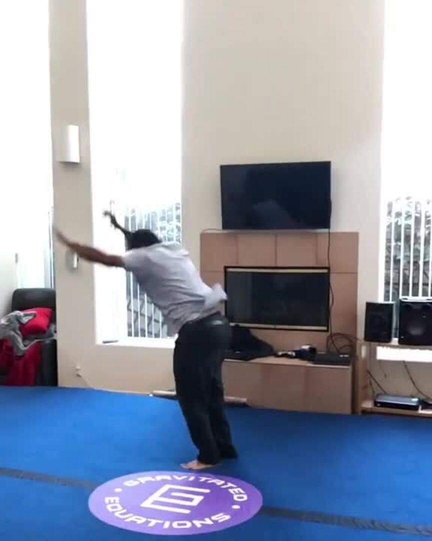 Man Does Multiple Backflips and Lands Perfectly on His Feet | Jukin ...