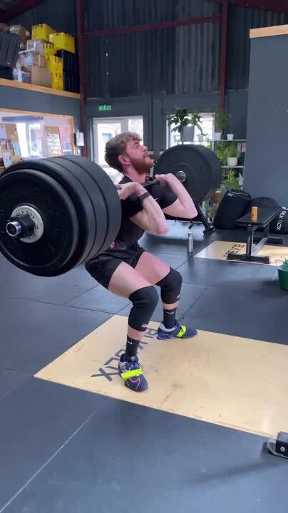 Person Does Olympic Weightlifting of 267 Pounds | Jukin Licensing