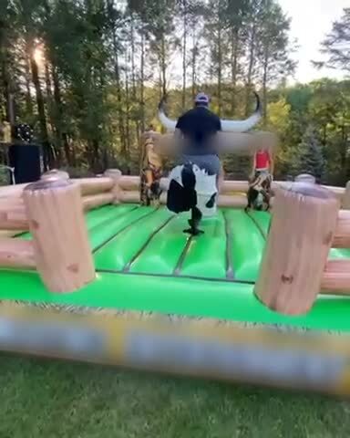 Person Falls Off Mechanical Bull and Stage After Gulping Down Beer ...